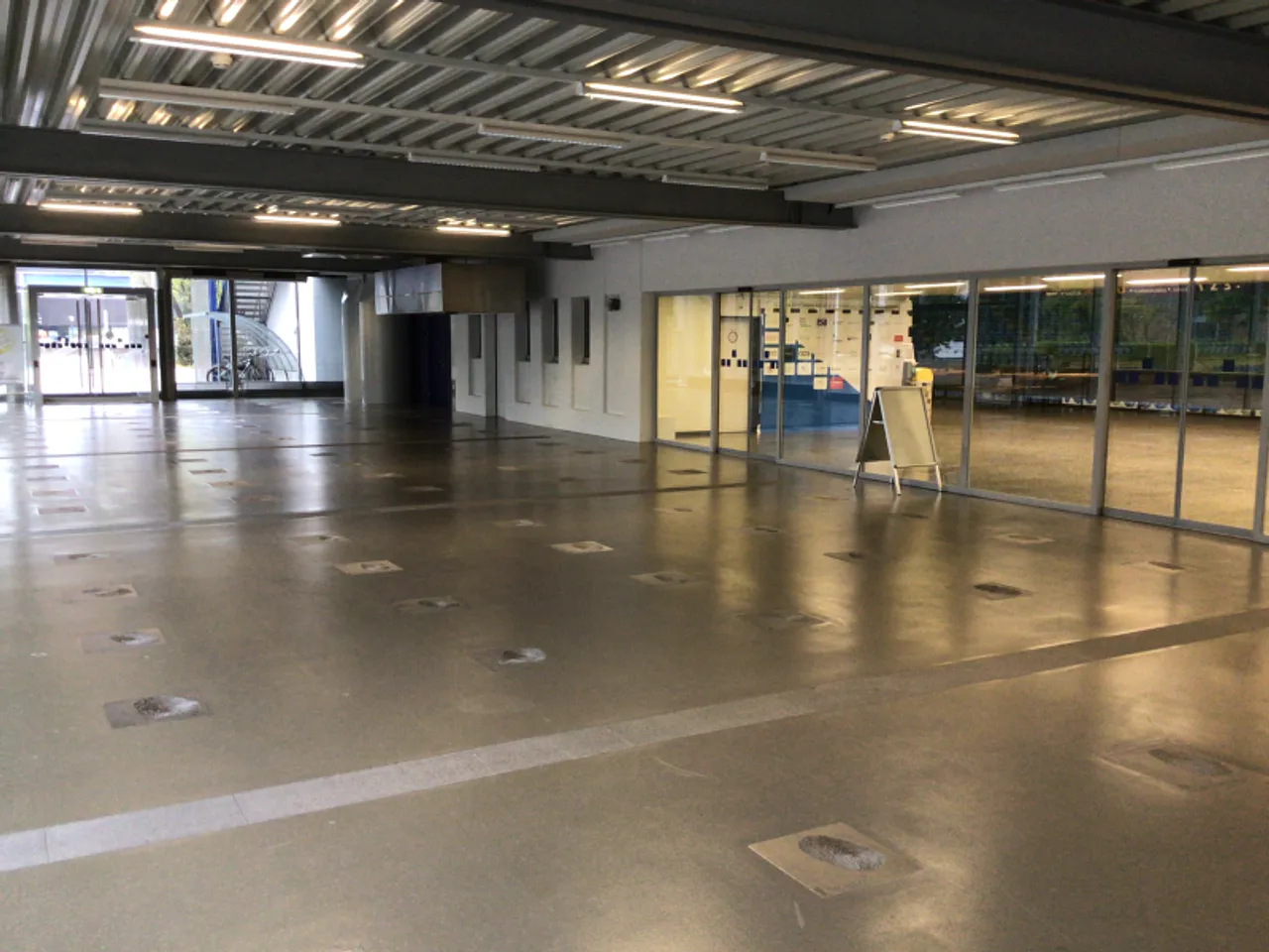 Images de Sportzentrum Saalsporthalle - Giesshübelstrasse 41, 8045 ...